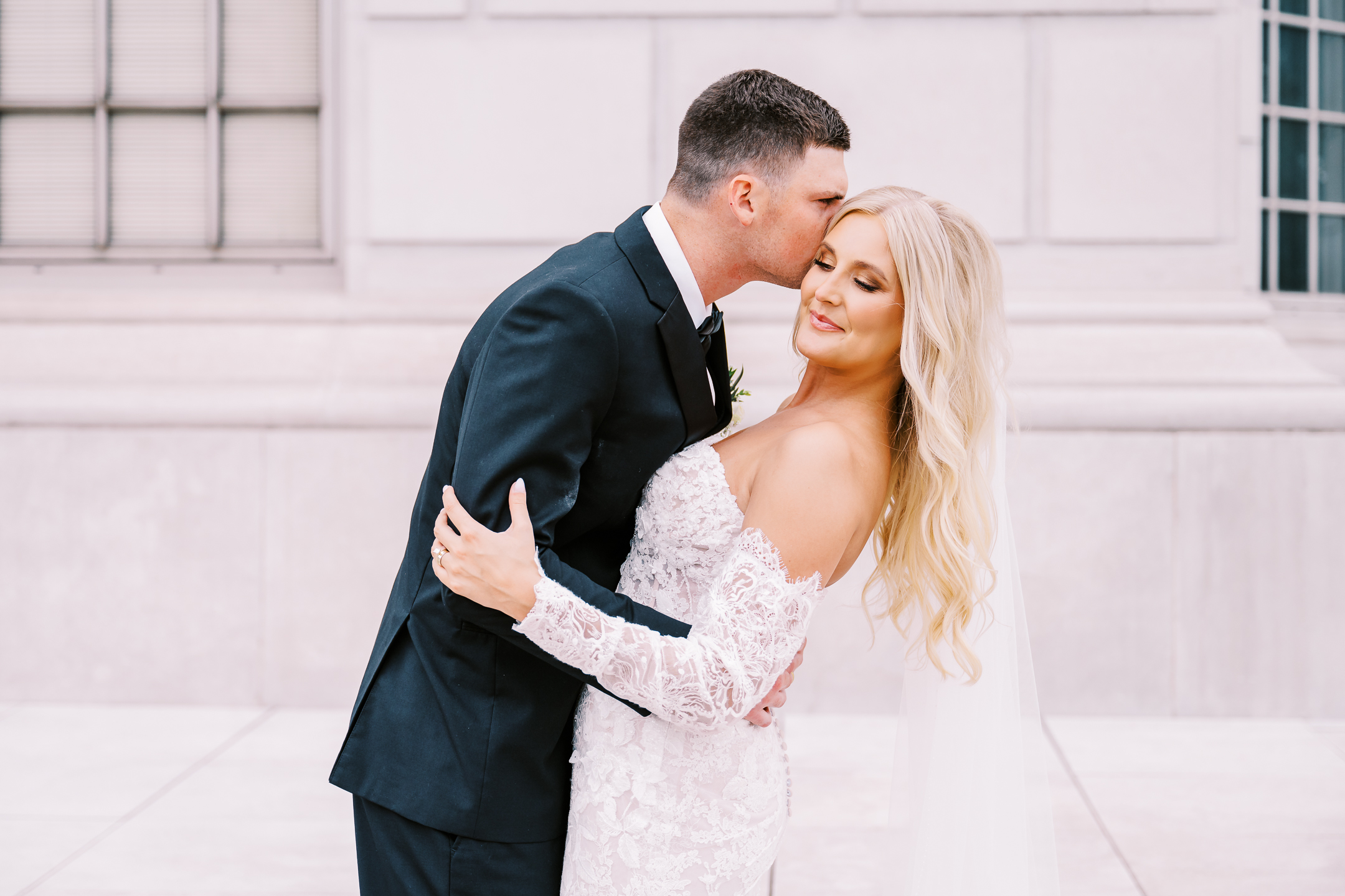 Mr. & Mrs. Weaver | Capital Bluffs Event Center | Jefferson City ...